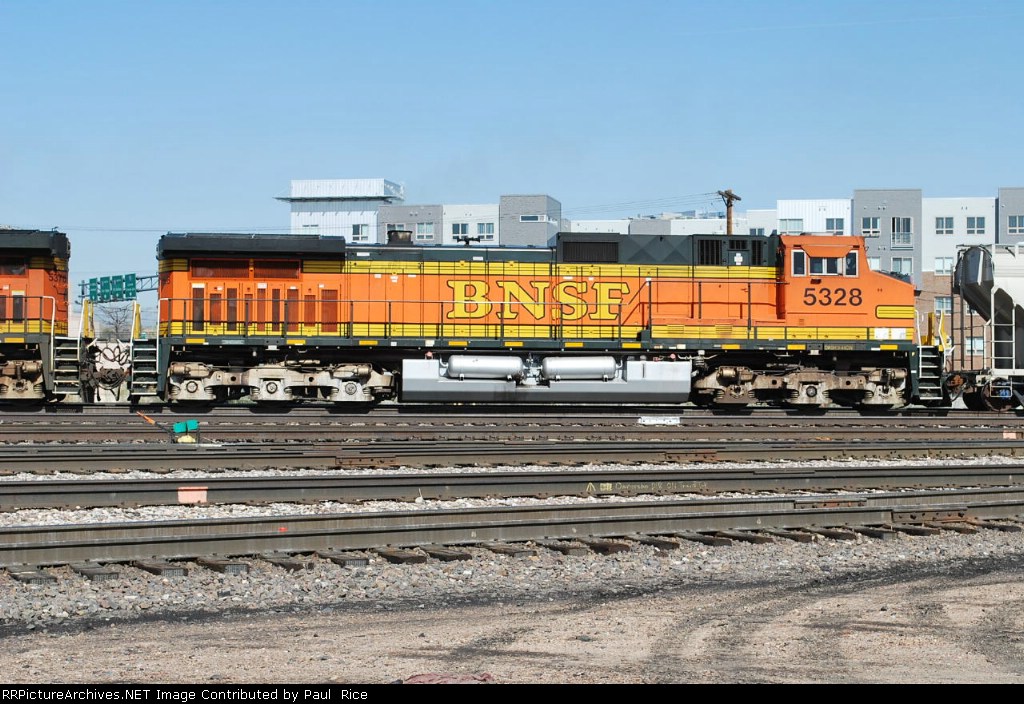 BNSF 5328
